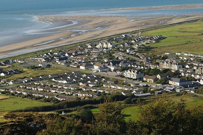 Fairbourne: ‘No’ to decommissioning | cambrian-news.co.uk
